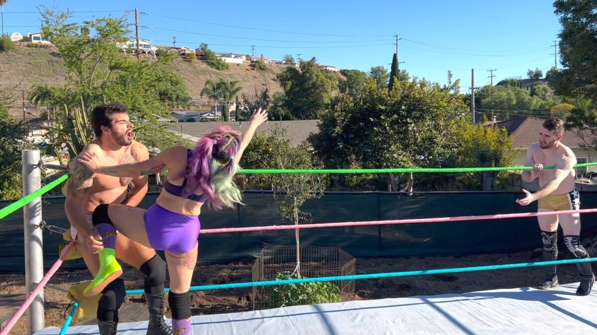2 on 1 Intergender Handicap match – Butt Wrestling Inc.