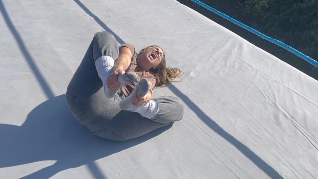 Toe Wiggling – Butt Wrestling Inc.